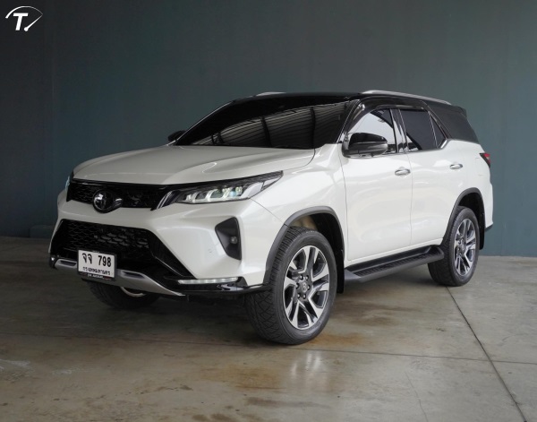 TOYOTA FORTUNER, 2.8 LEGENDER BLACK TOP 4WD - TaladROD.com