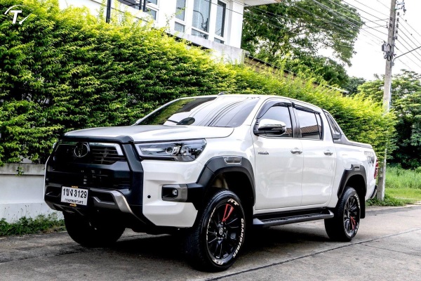 TOYOTA HILUX REVO, 2.4 ENTRY PRERUNNER DOUBLE CAB - TaladROD.com